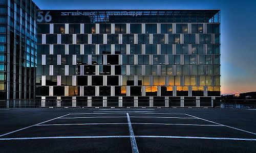 Aduno-Ergebnis von Sondereffekten geprägt